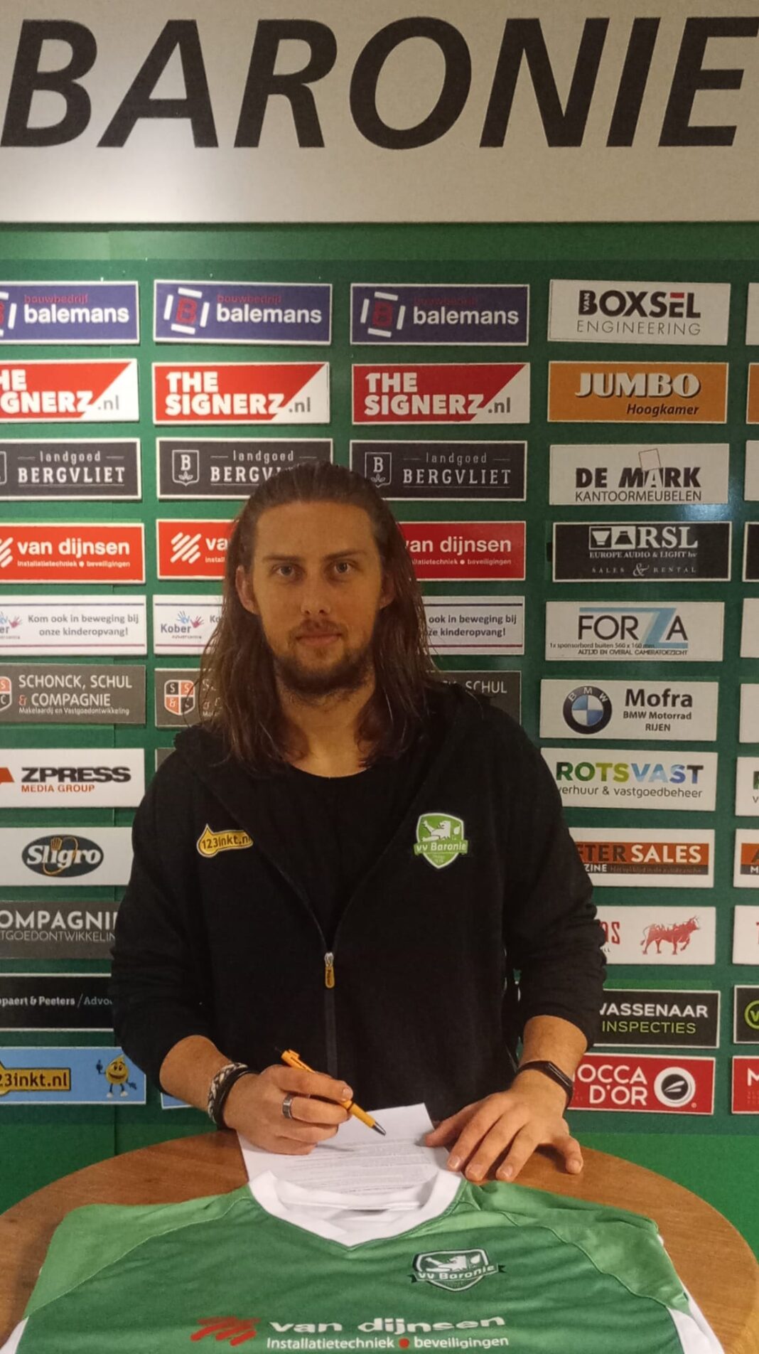 Luuk Brand ook in het volgend seizoen onder de lat bij Baronie | vv Baronie